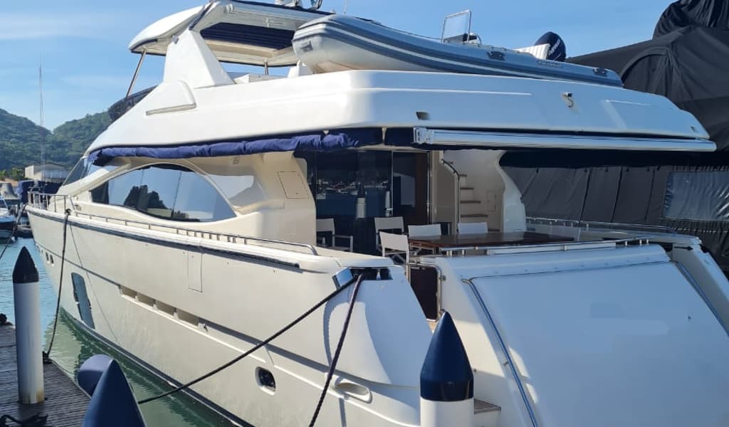 Ferretti Yachts 830 - Flybridge com 2200 HP 83 pés | Bombarco