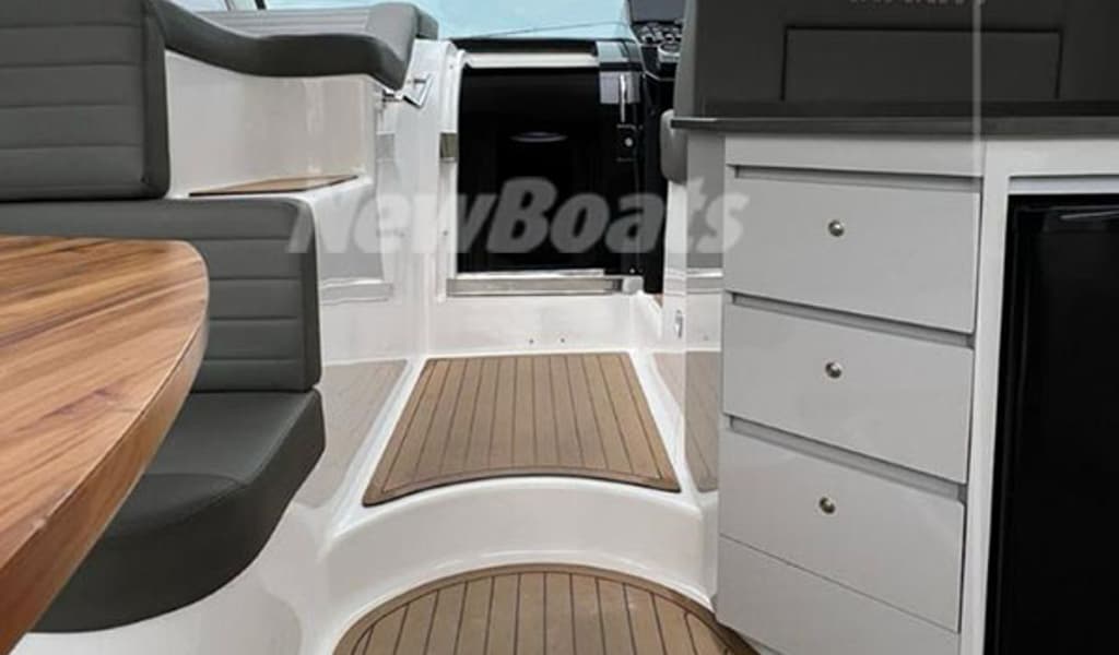 Infinity 345 HT - Hard Top com 280 HP | Bombarco