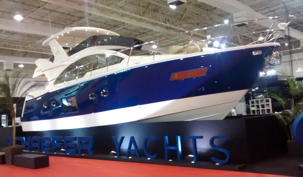 Schaefer Yachts Schaefer 640 - Flybridge com 900 HP 19.5 pés | Bombarco