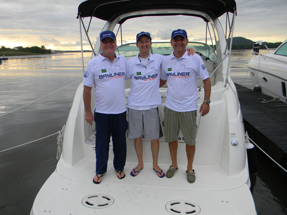 Bayliner 310: Claudio Da Poian faz passeio náutico a bordo de sua Fifty ...