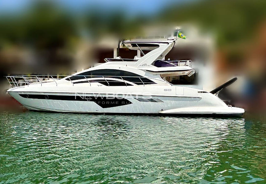 Intermarine Intermarine 60 - Flybridge com 900 HP 1832 pés | Bombarco