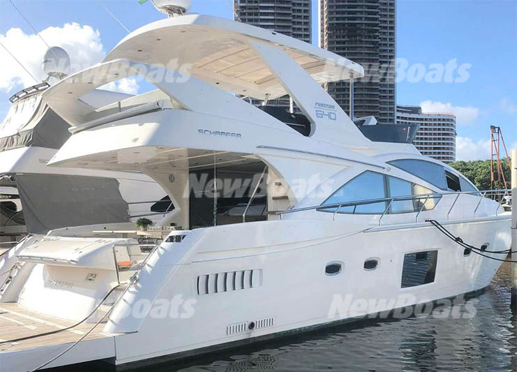 Schaefer Yachts Schaefer 640 - Flybridge com 900 HP 19.5 pés | Bombarco
